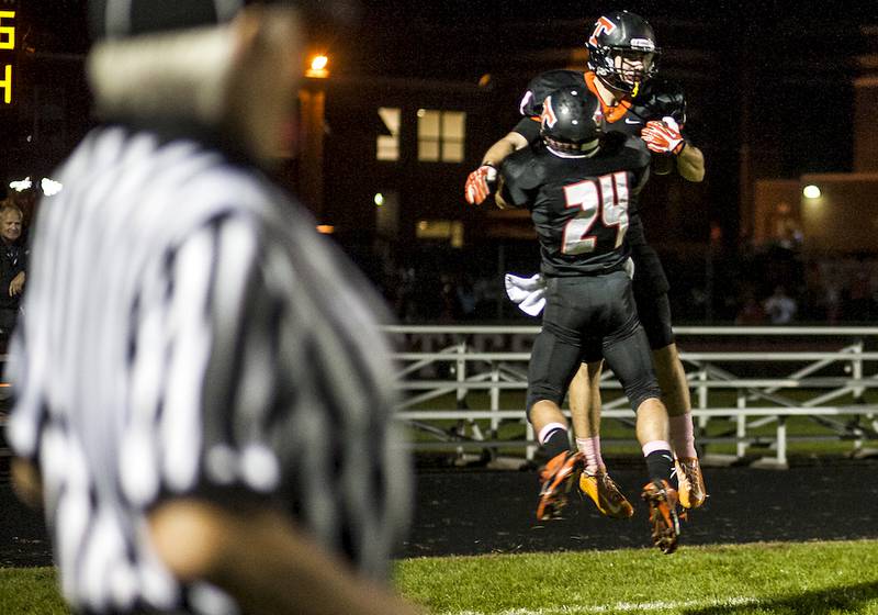 Football insider: Left side of Crystal Lake Central line was dominant ...