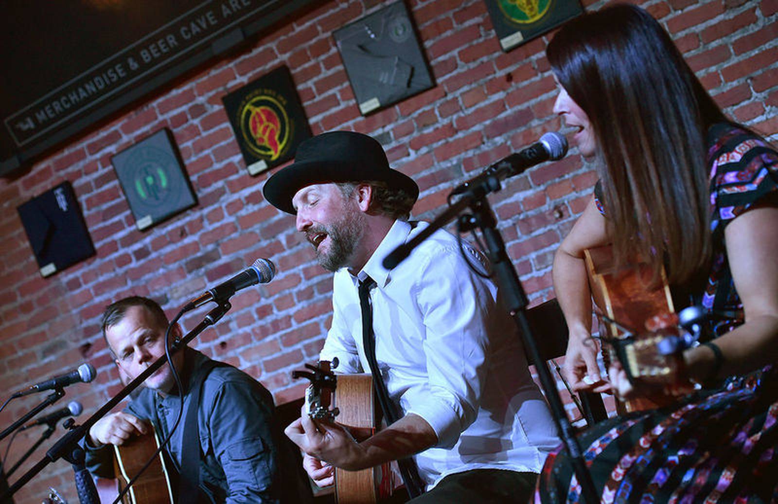 5 Things to Do: Warm up with music, art, dinosaurs in the Illinois Valley – Shaw Local