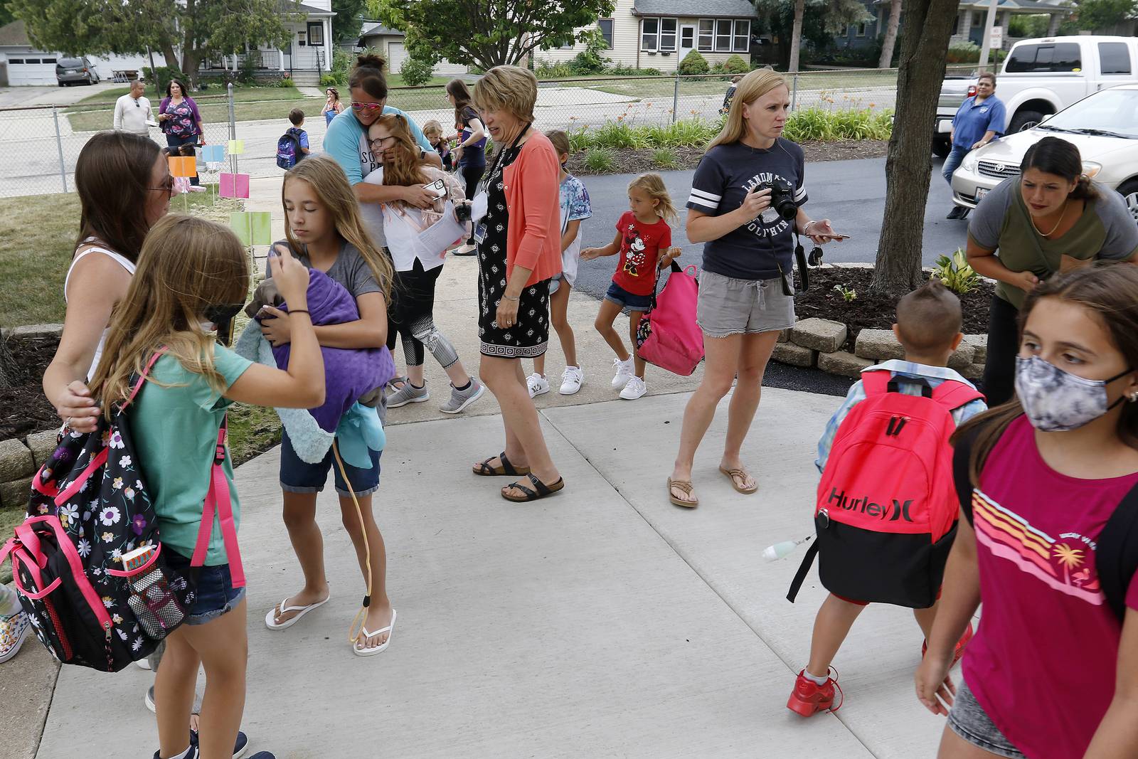 Photos: First day back to school at Landmark Elementary in McHenry ...