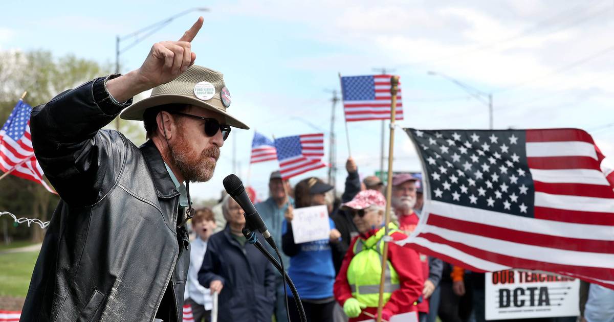Laborers in DeKalb protest Trump-era ‘attacks’ on unions, higher ...
