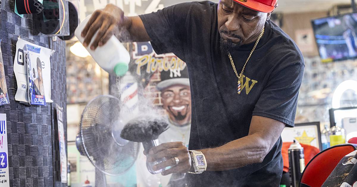 Photos: Ben's Phresh Kutz gears up for Back 2 School Bash – Shaw Local