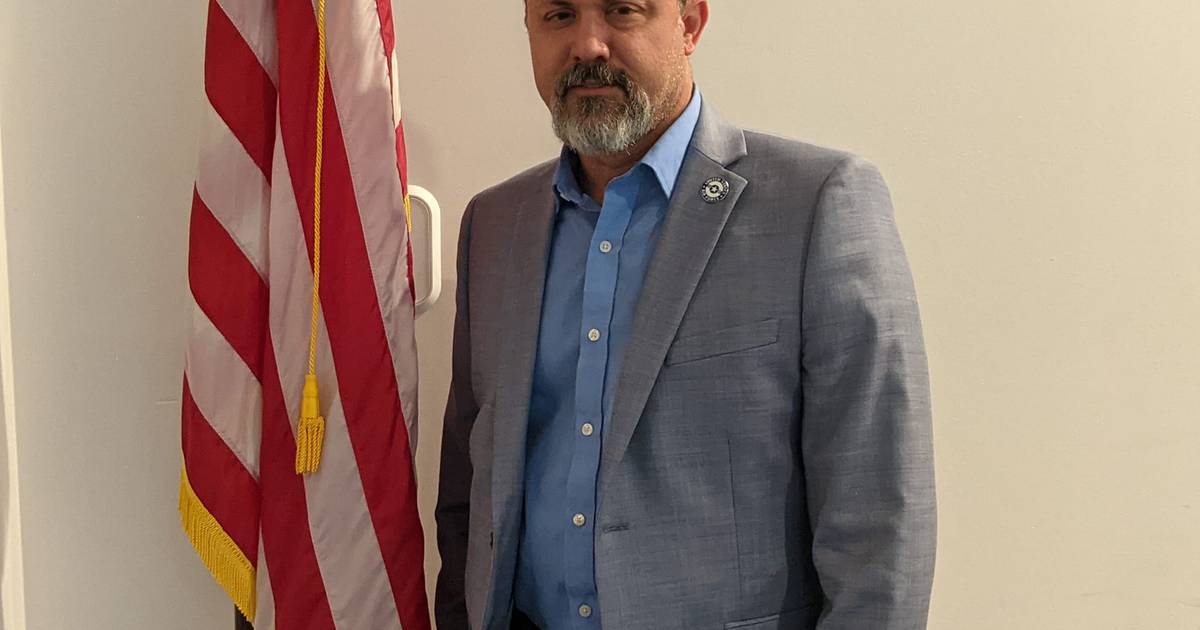 Sandwich mayor reelected following counting of late vote-by-mail ...