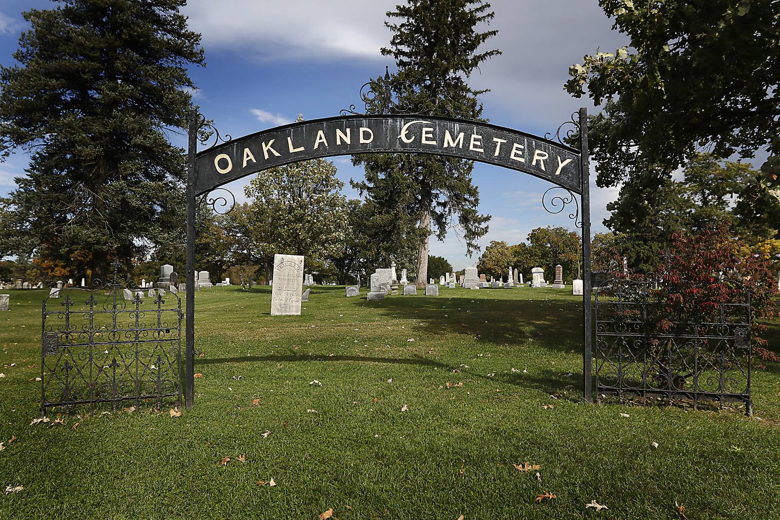 Oakland Cemetery in Woodstock a place to connect with spirits of ...