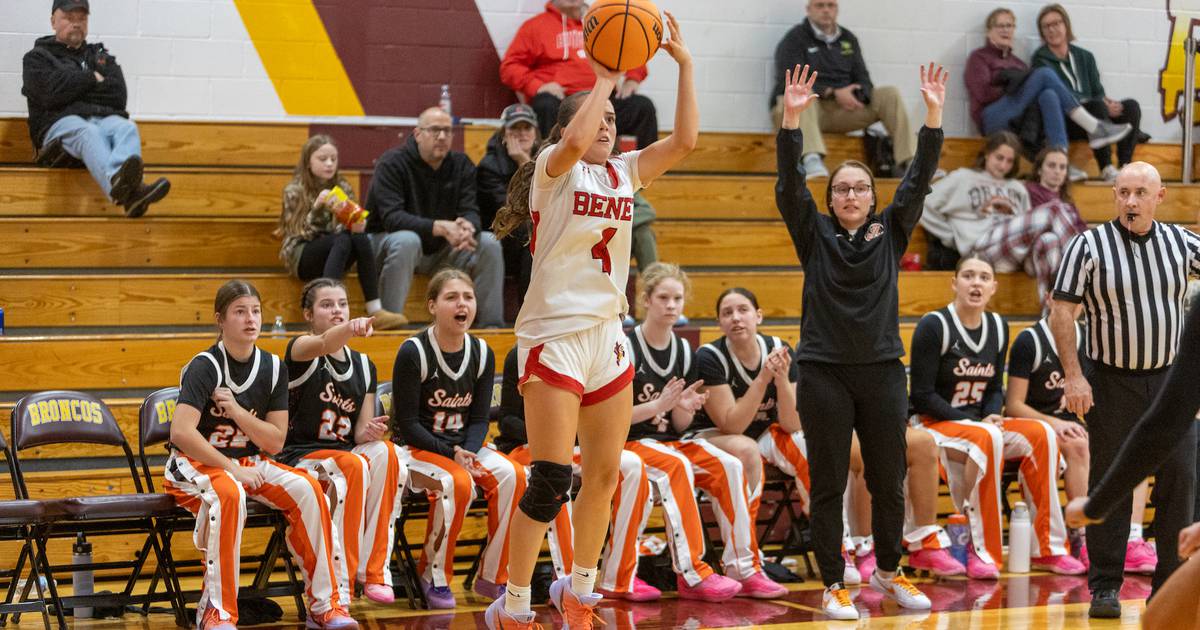 Ava Mersinger helps Benet get early jump on St. Charles East to move ...