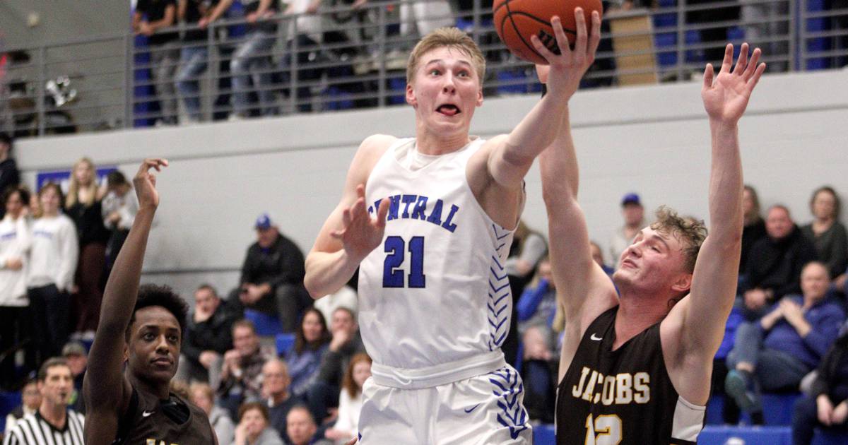 Boys basketball: Burlington Central finishes first quarter strong ...