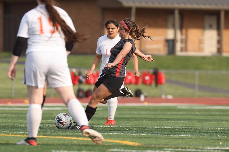 Photos: Shepard vs. Lincoln-Way Central Girls Regional Soccer – Shaw Local