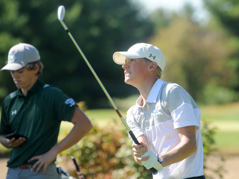 Photos: Class 3A Oswego Sectional boys golf tournament – Shaw Local