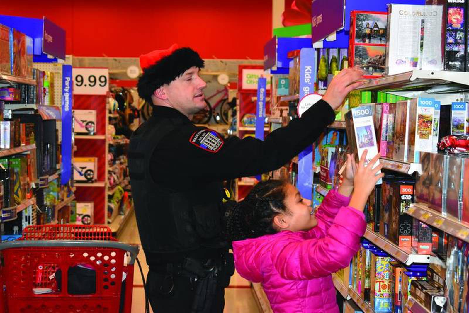 Wauconda police conduct Shop with Cop program – Shaw Local