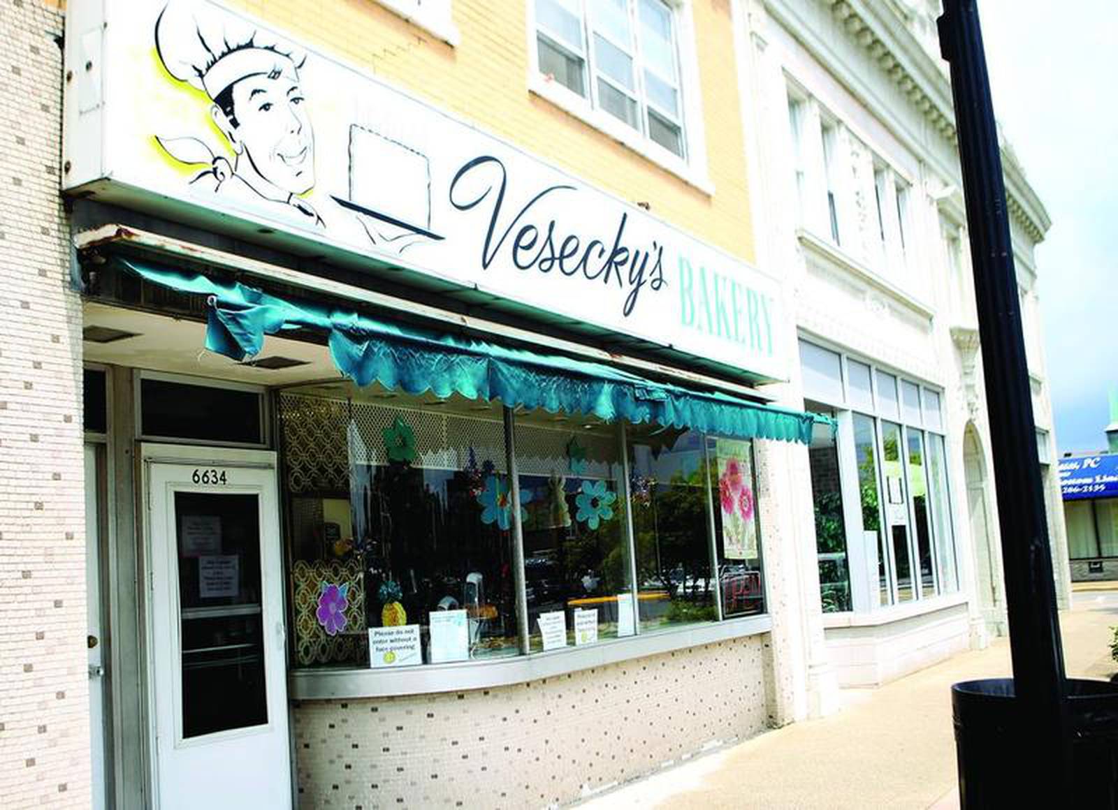 Berwyn’s Vesecky’s Bakery serves ‘bittersweet’ goodbye after a century ...