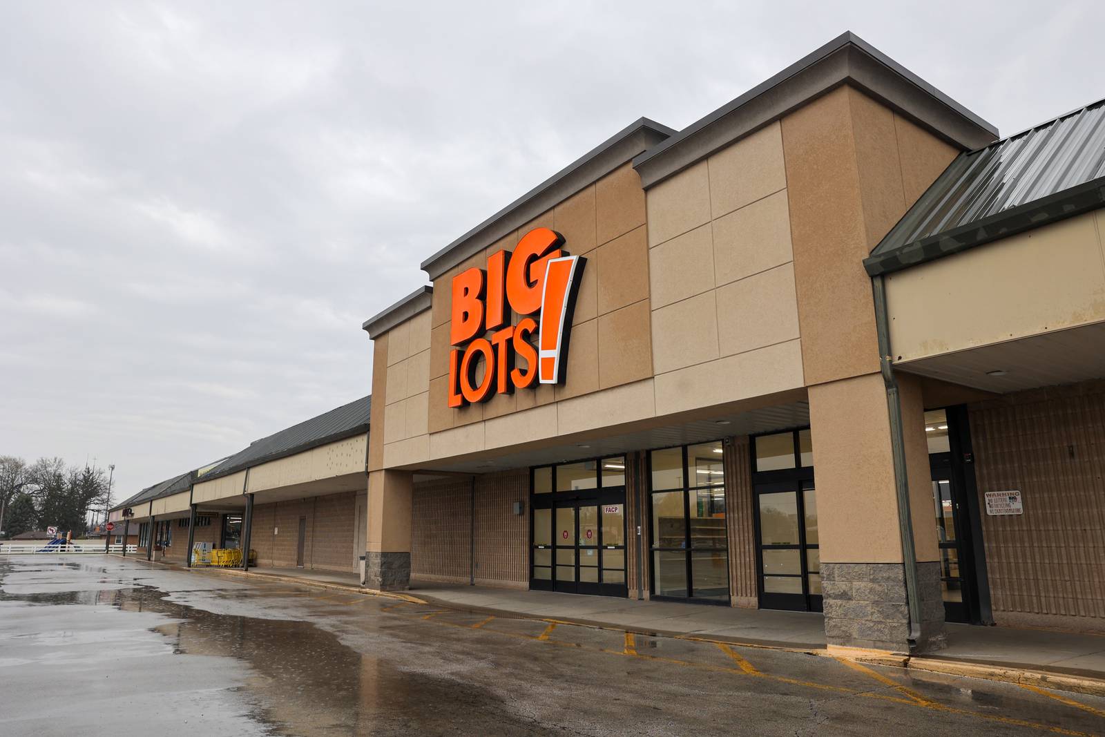 Heard On The Street: Discount Planet takes over Big Lots site – Shaw Local