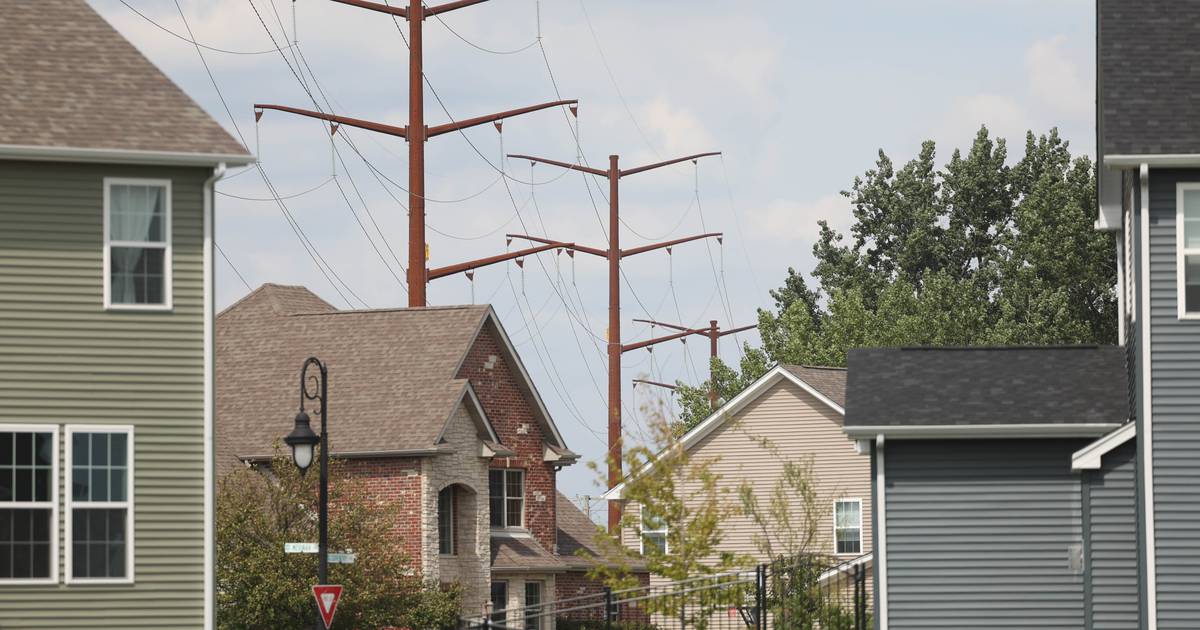 New power poles: Shorewood resident calls them ‘ominous,’ ComEd says ...