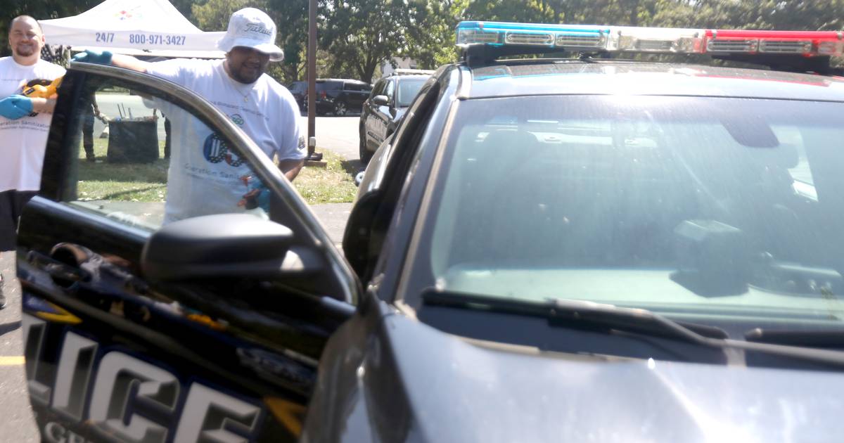 Geneva, Batavia, St. Charles police cars get a good scrubbing – Shaw Local