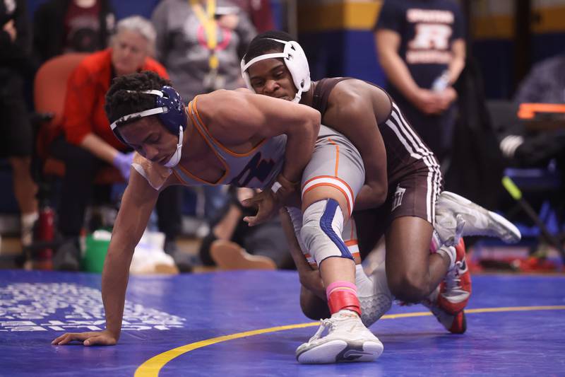Photos: Joliet Central Class 3A Regional Boys Wrestling – Shaw Local