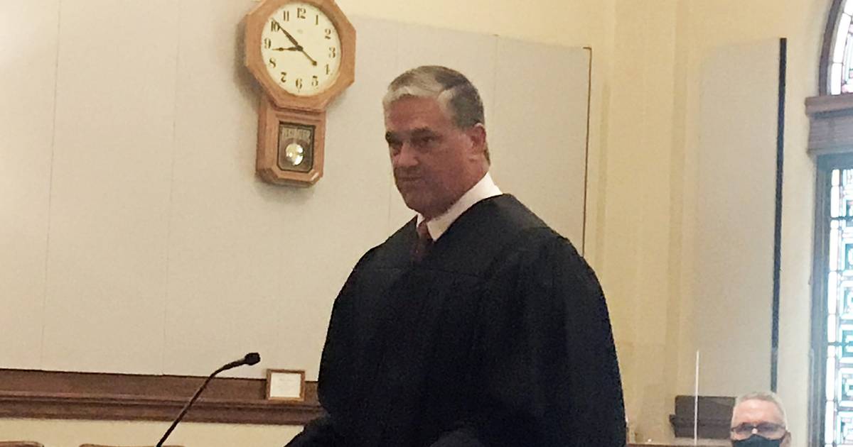Scott Belt sworn in as associate judge for 13th Circuit – Shaw Local