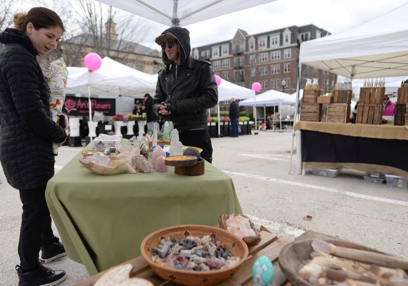 Photos: French Market in Wheaton opens – Shaw Local