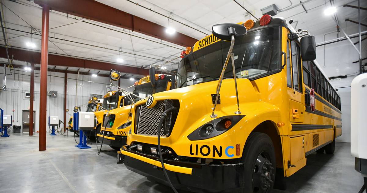 School districts face uncertainty with Lion Electric buses – Shaw Local