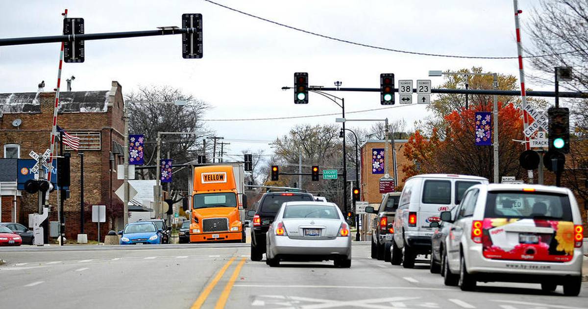 Traffic light tweaks could make driving in DeKalb more efficient – Shaw ...
