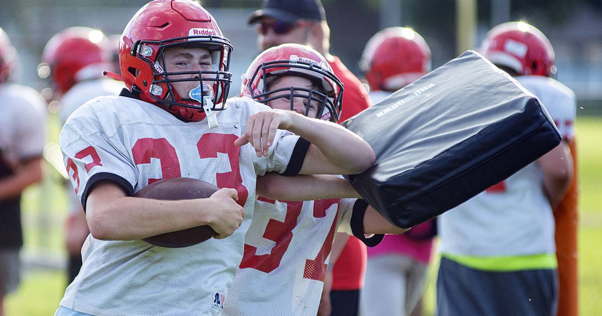 Photos: Amboy football gears up ahead of season – Shaw Local