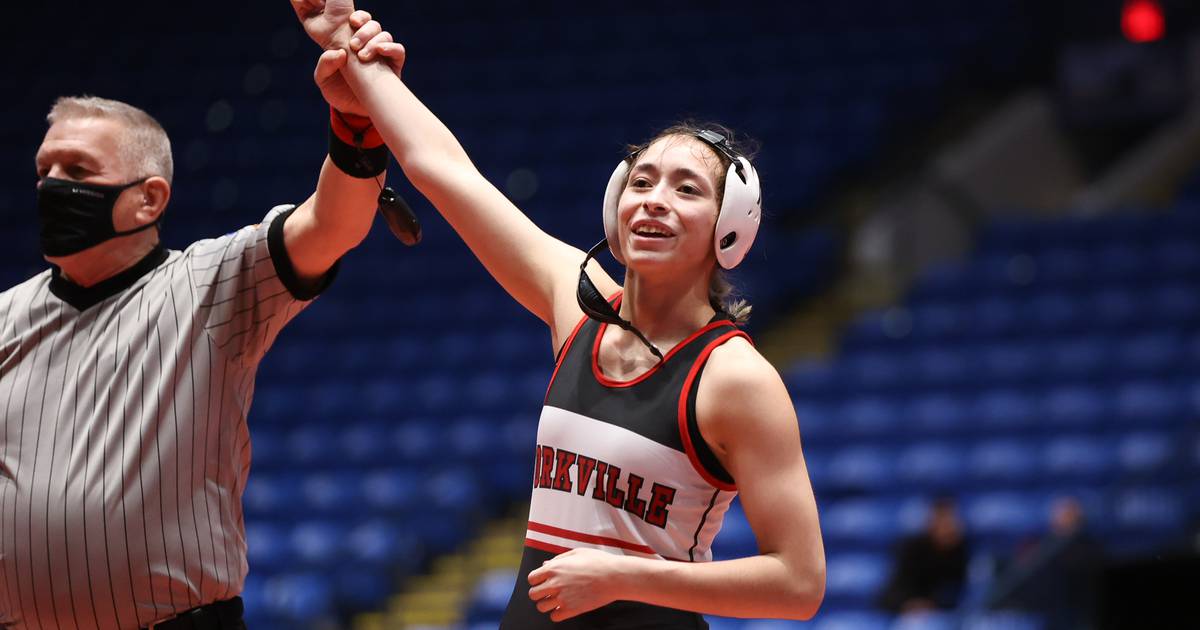 Girls Wrestling: Yorkville’s Natasha Markoutsis, Batavia’s Sydney Perry ...