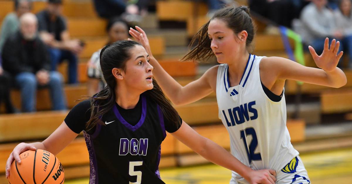 Campbell Thulin, youngest of five siblings, leading 22-2 Downers Grove ...