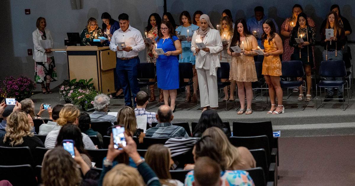 Kishwaukee College nursing students celebrate program completion – Shaw Local