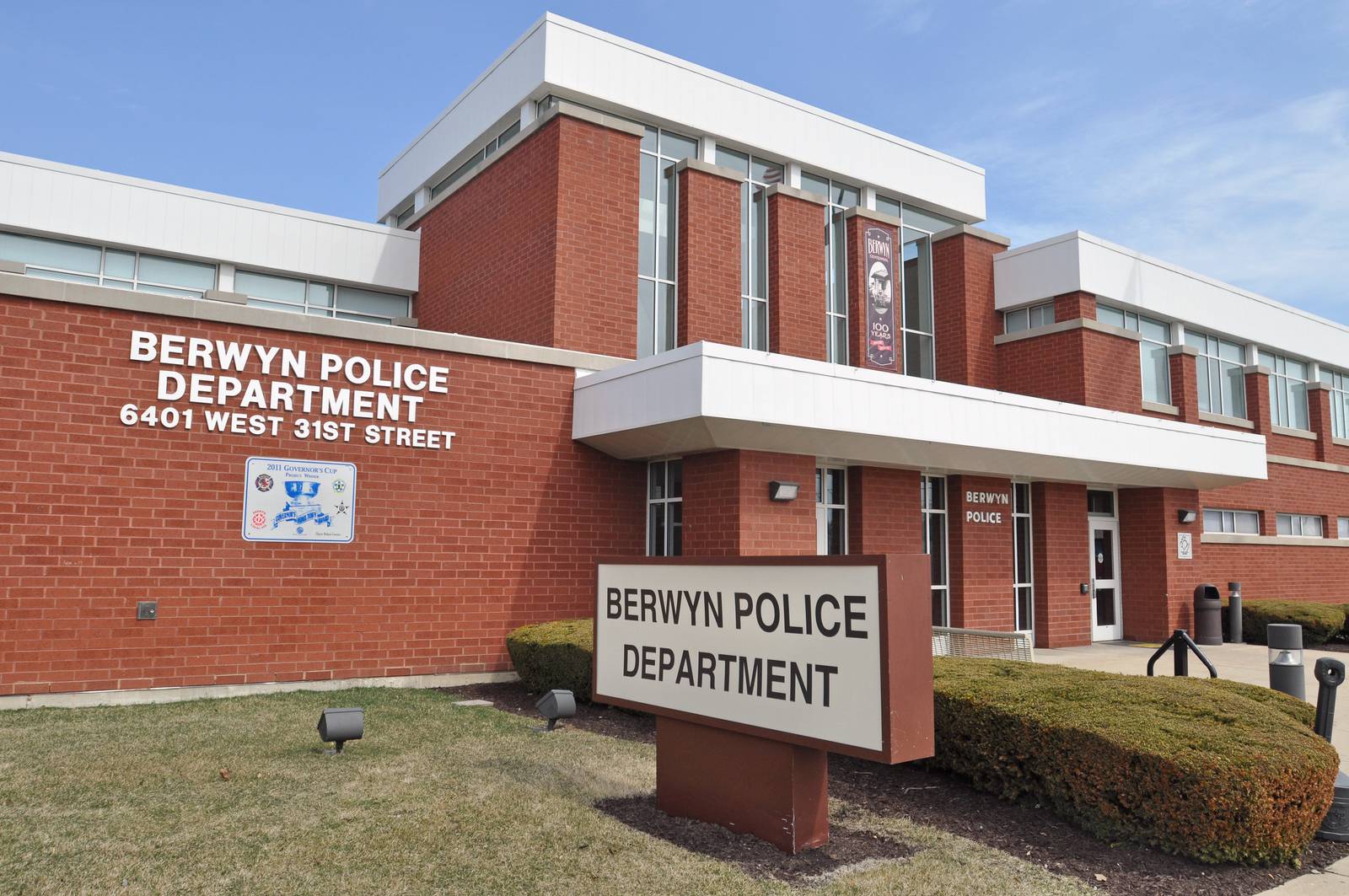 Berwyn cop promoted despite concerns voiced by residents, activist ...