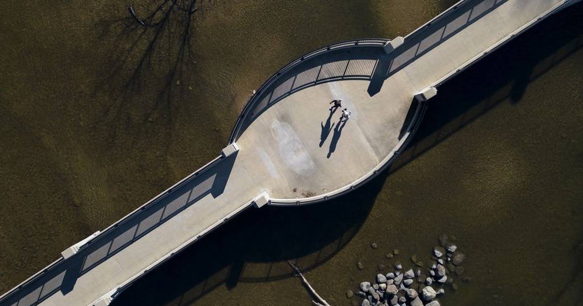 Suburban Skyview: A warm weather winter walk in Geneva – Shaw Local