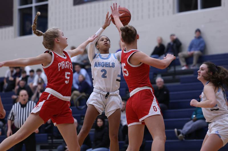 Photos: Ottawa vs. Joliet Catholic Girls Basketball – Shaw Local