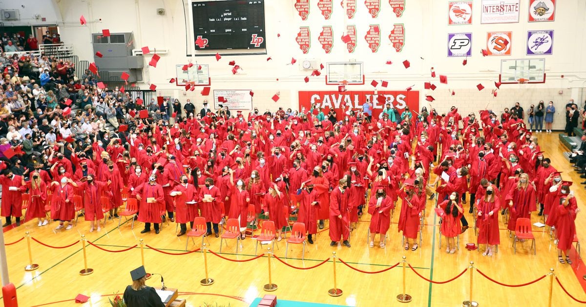 Photos: Class of 2021 graduates La Salle-Peru High School – Shaw Local