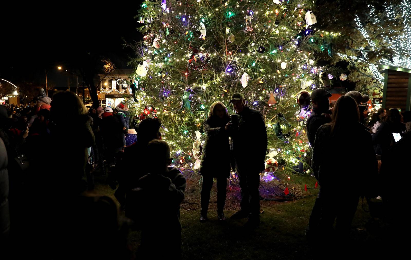 Geneva’s Third Street welcomes return of Christmas Walk – Shaw Local