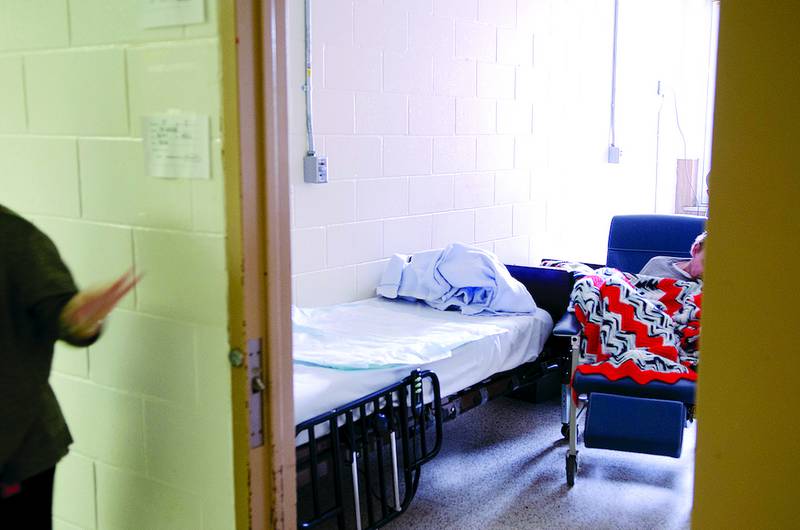 Inmates as caregivers at Dixon prison – Shaw Local