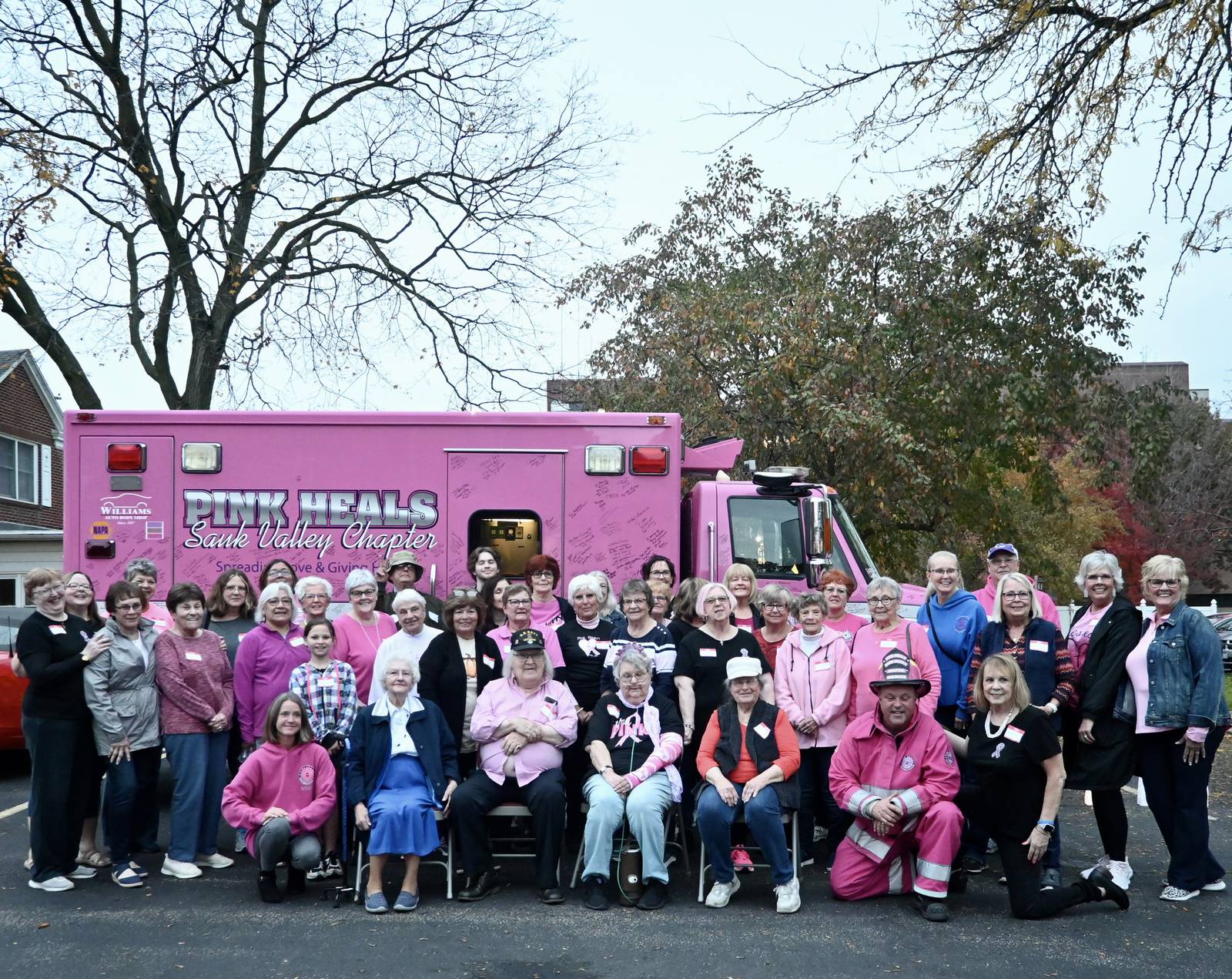 Pink Heals ambulance stops in Peru for Pink Ribbon Club – Shaw Local