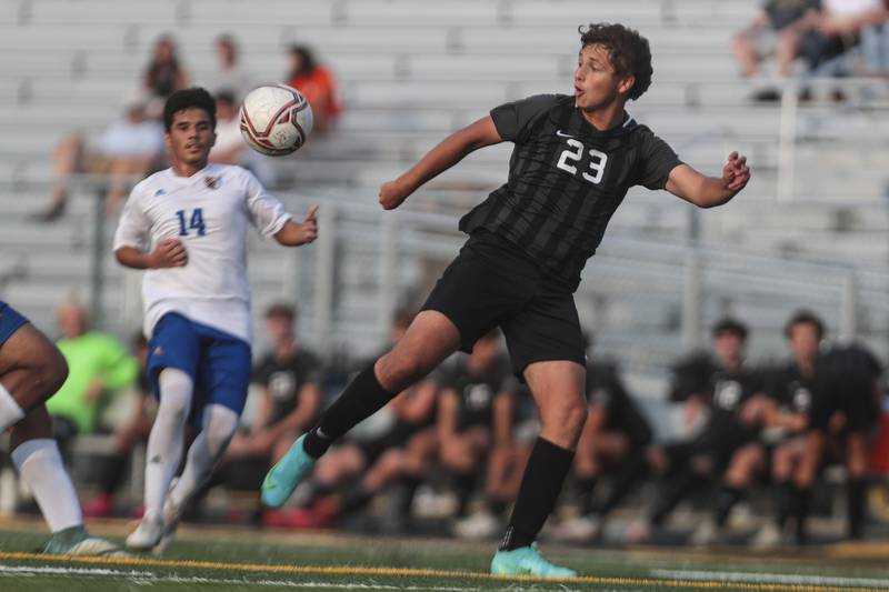 Photos: Minooka boys soccer vs Joliet Central – Shaw Local