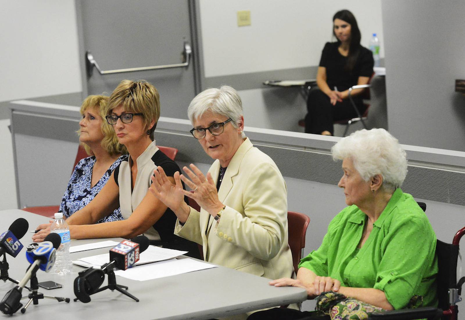 Illinois woman seeks clemency in buried-alive case – Shaw Local