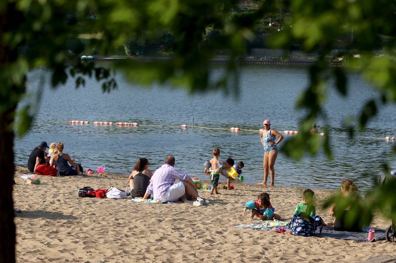 Photo: Lake in the Hills Summer Beach Party – Shaw Local