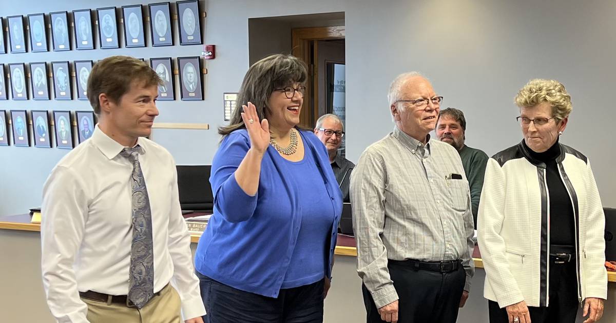 Two new officials sworn in to Sycamore City Council – Shaw Local