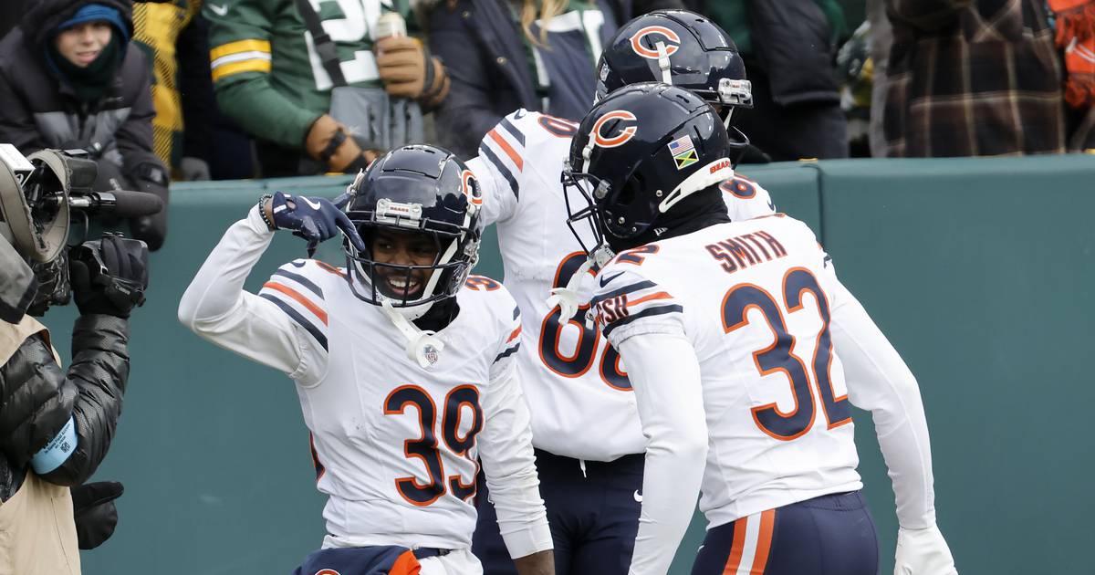 Chicago Bears re-sign special teams ace Josh Blackwell to 2-year ...