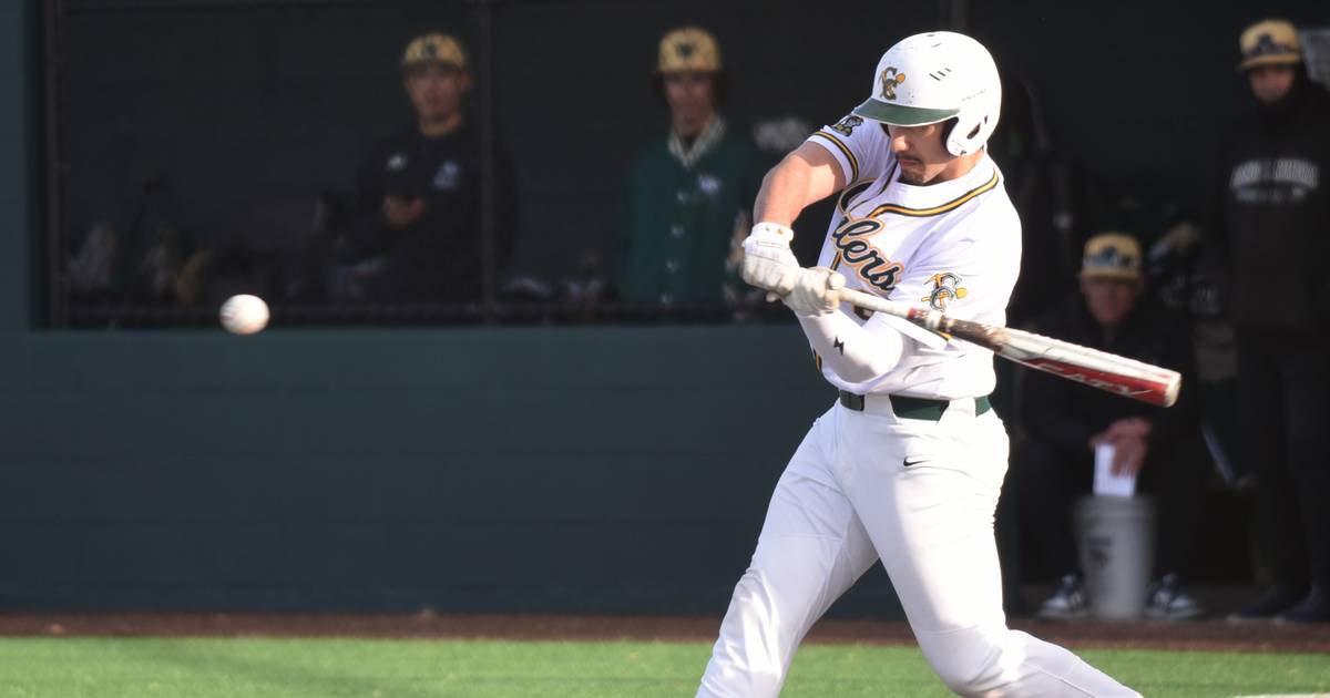 Photos: Bishop McNamara at Coal City baseball – Shaw Local
