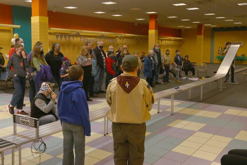 Photos: Boy Scouts race in the Pinewood Derby at the Peru Mall – Shaw Local