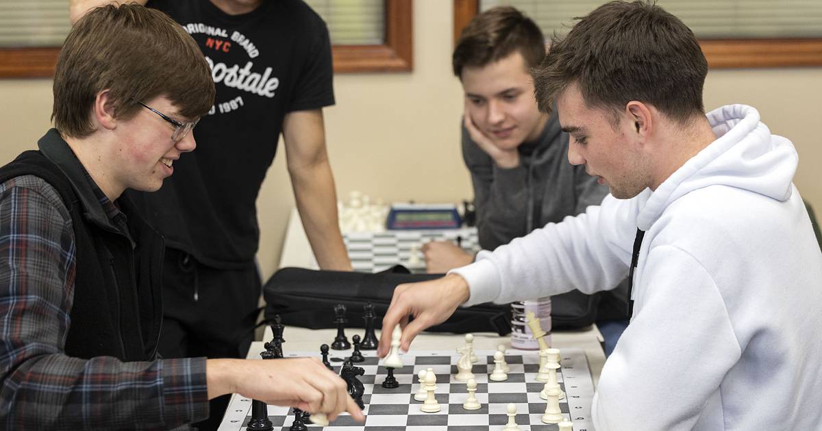 Experienced Sterling carries Northern Illinois Chess League title into ...