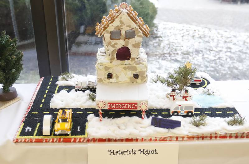 Photos: Gingerbread houses at Northwestern Medicine McHenry Hospital ...