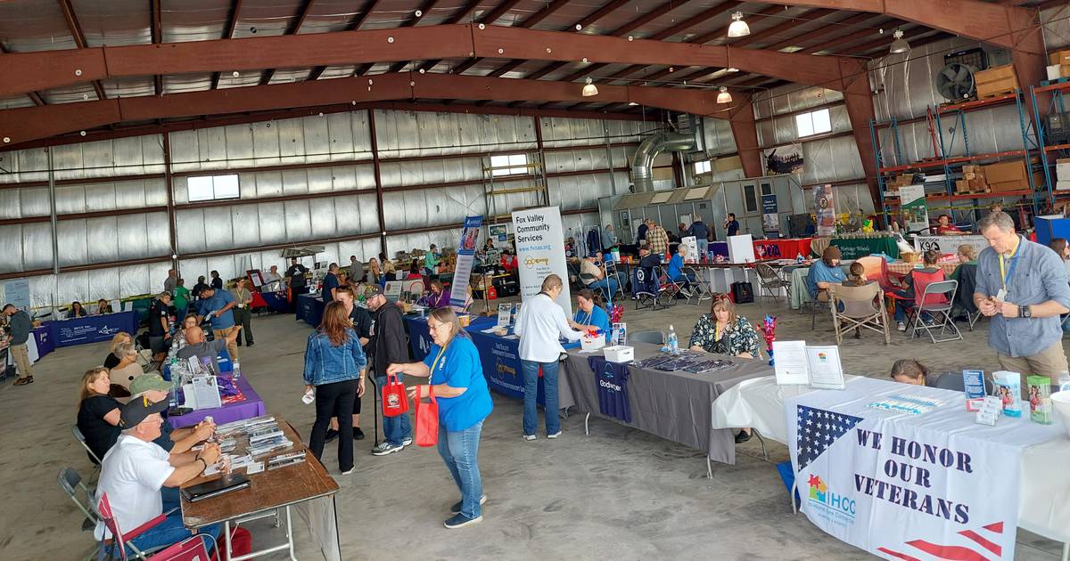 Photos: 47 booths set up at Veterans Expo in Peru – Shaw Local