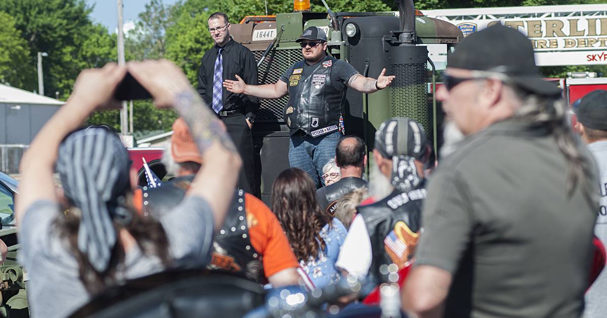 Photos: Motorcycles usher friend to burial – Shaw Local