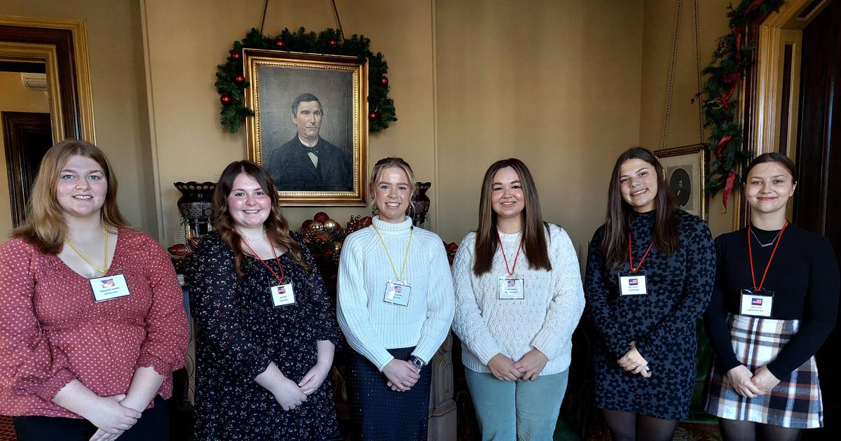 6 students honored by Illini Chapter DAR at Reddick Mansion – Shaw Local