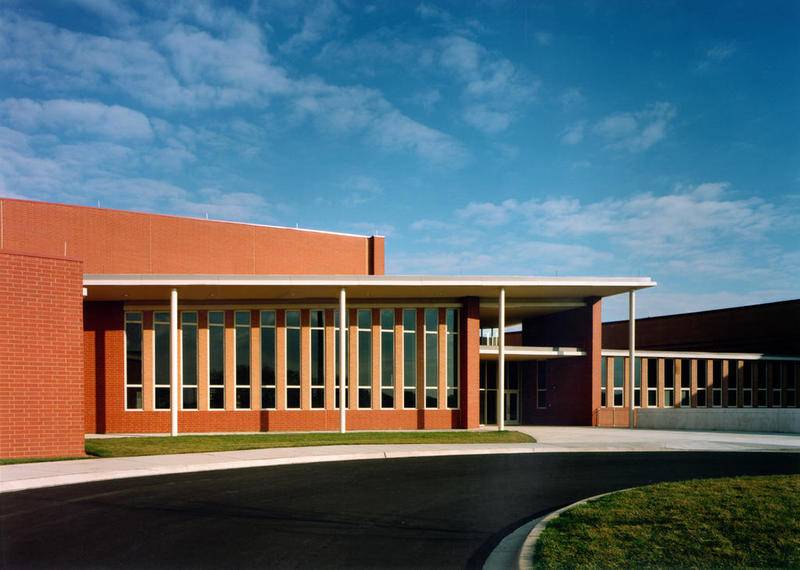 Prairie Ridge High School in Crystal Lake lifts soft lockdown after ...