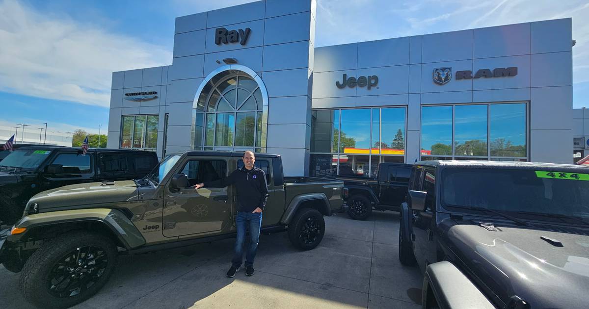 Ray Chrysler Dodge Jeep Ram donates ’25 Jeep Gladiator for Jeeps on the ...