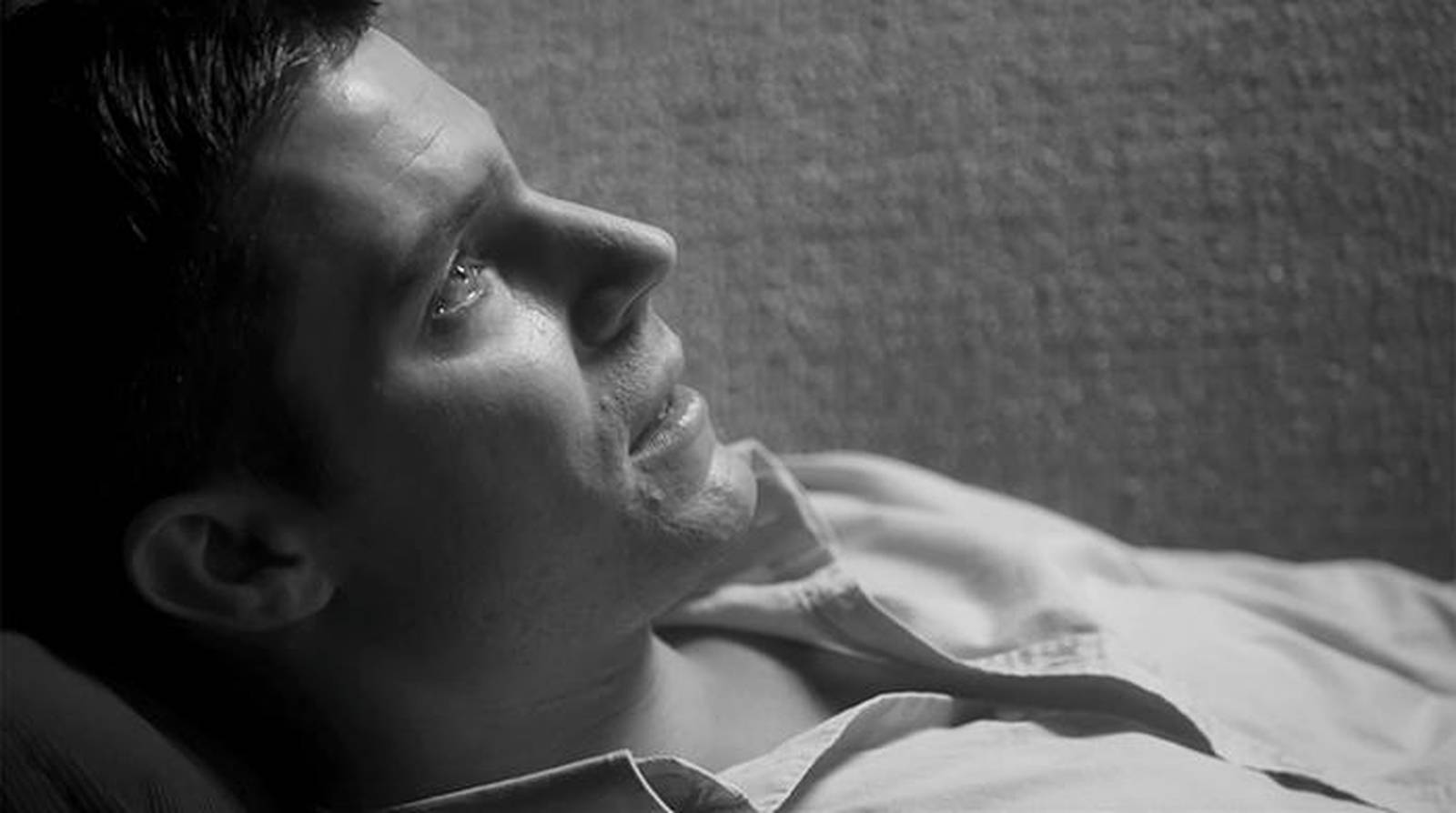 Crystal Lake native stars in award-winning film 'Guys Reading Poems ...