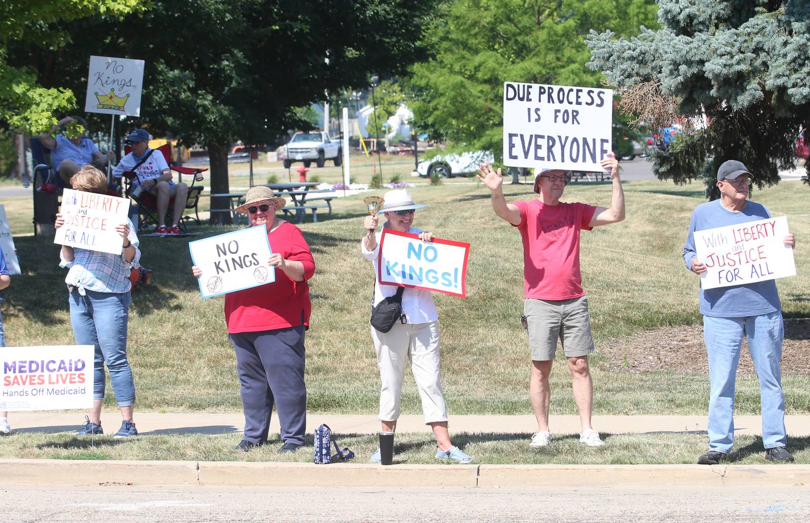 Photos: No Kings Independence Day Protest held in Princeton – Shaw Local