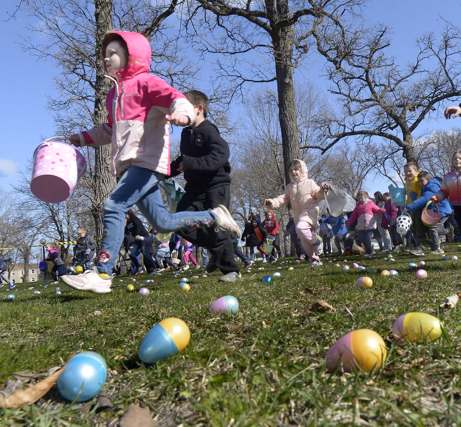 Photos: Streator Hardscrabble Lions Club hosts Easter egg hunt – Shaw Local