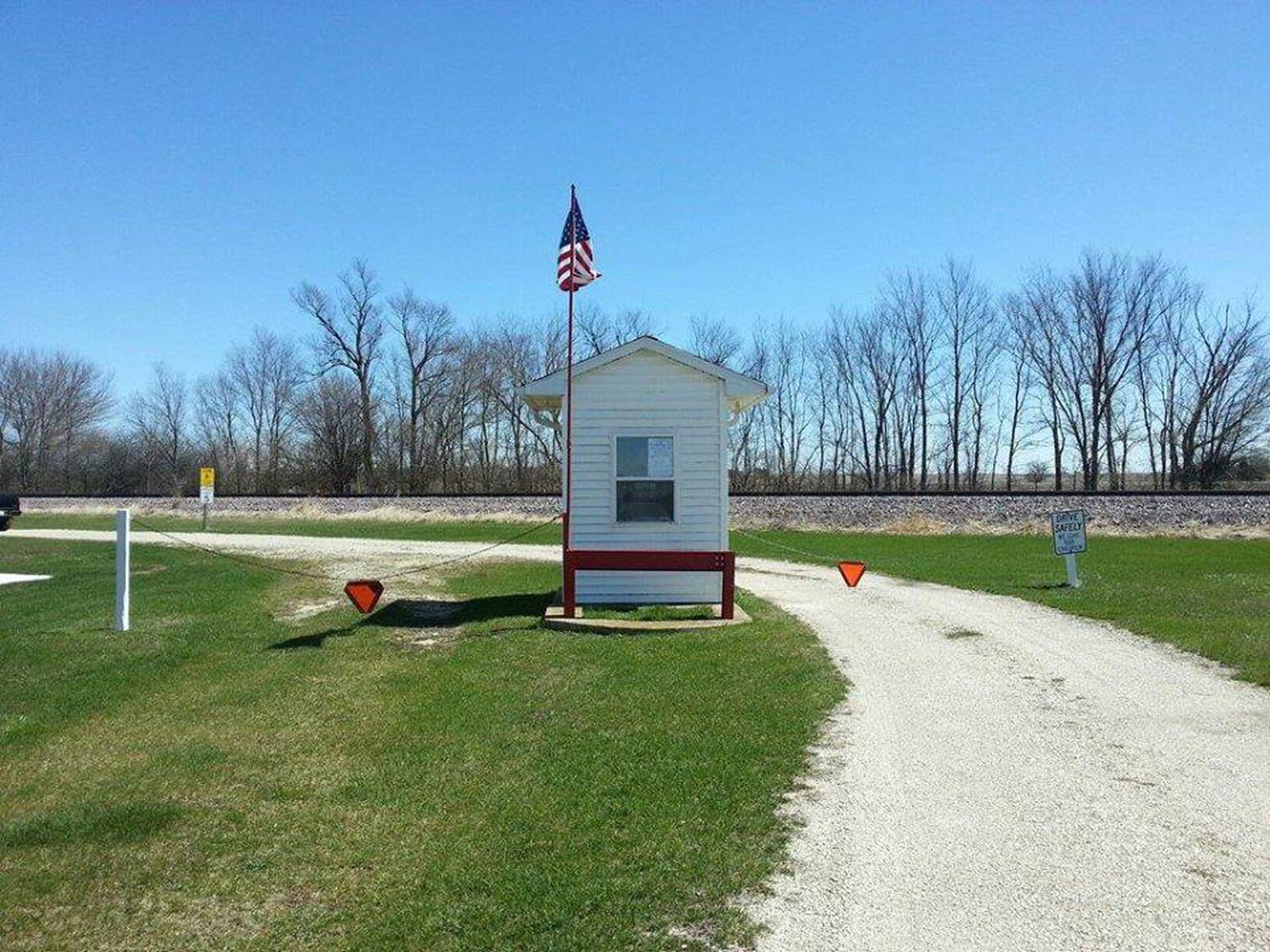 Earlville drive-in reopening this weekend – Shaw Local